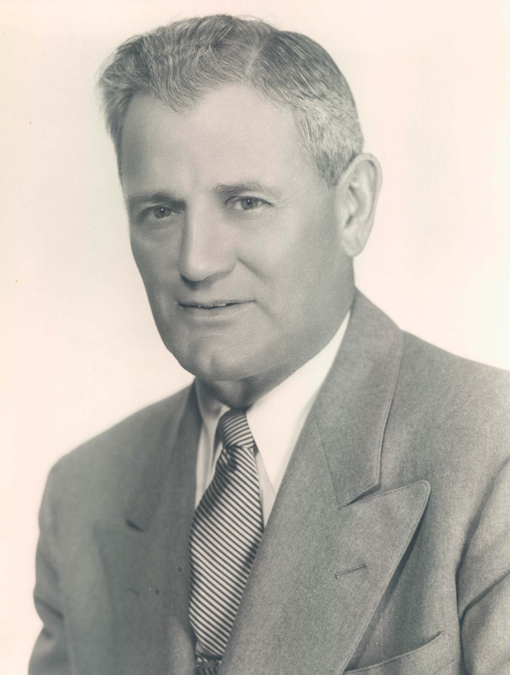 Paul Sheeks - South Dakota Sports Hall of Fame